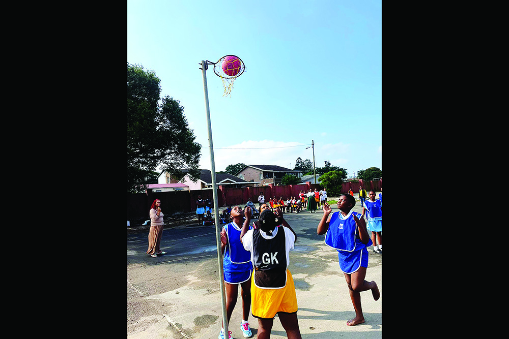 St Mary’s and Gardenia Primary duke it out at netball match | Rising ...
